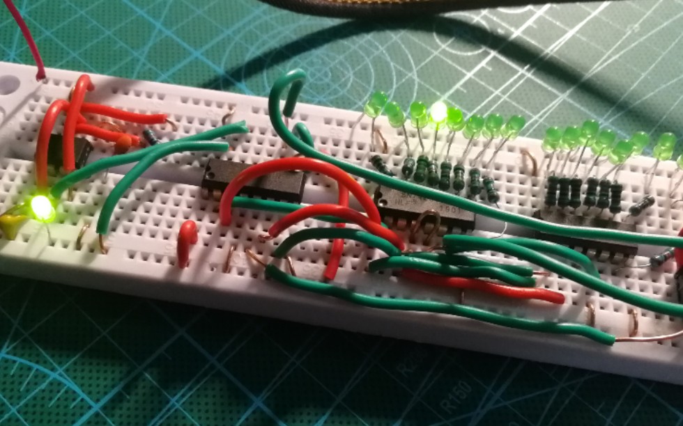 数电课程设计之16位彩灯循环