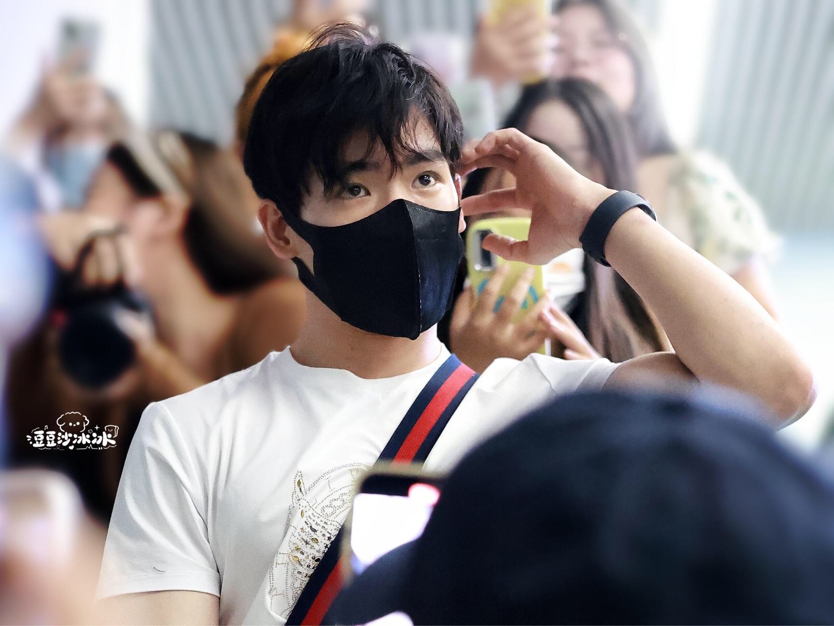 男明星体验卡续费中 20240911机场合集 北京飞长沙