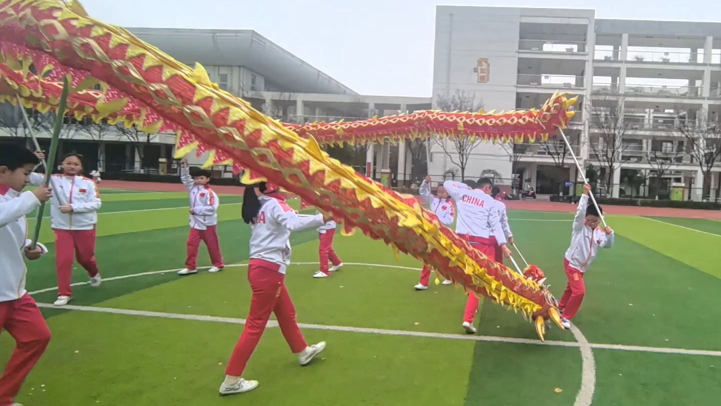 舞龙第4课时 穿腾类:穿龙尾