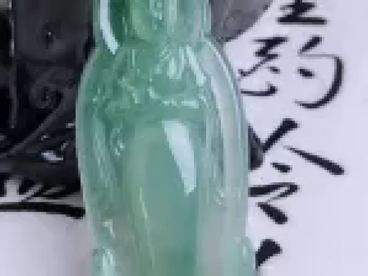 翡翠的起胶和注胶是一样吗?其中有啥区别吗?