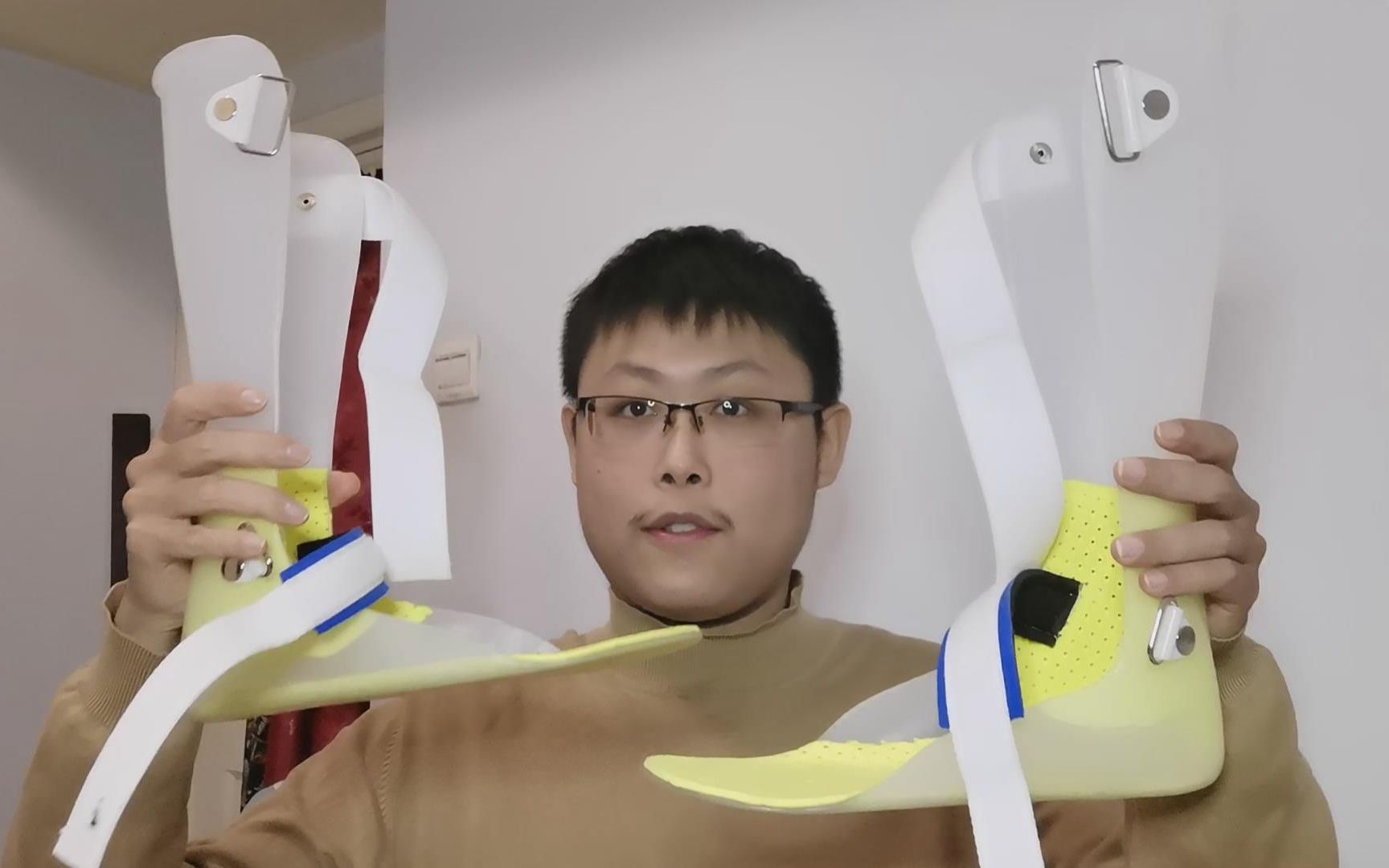 残疾小伙儿带你探秘残障人士的辅具是如何制作的?!