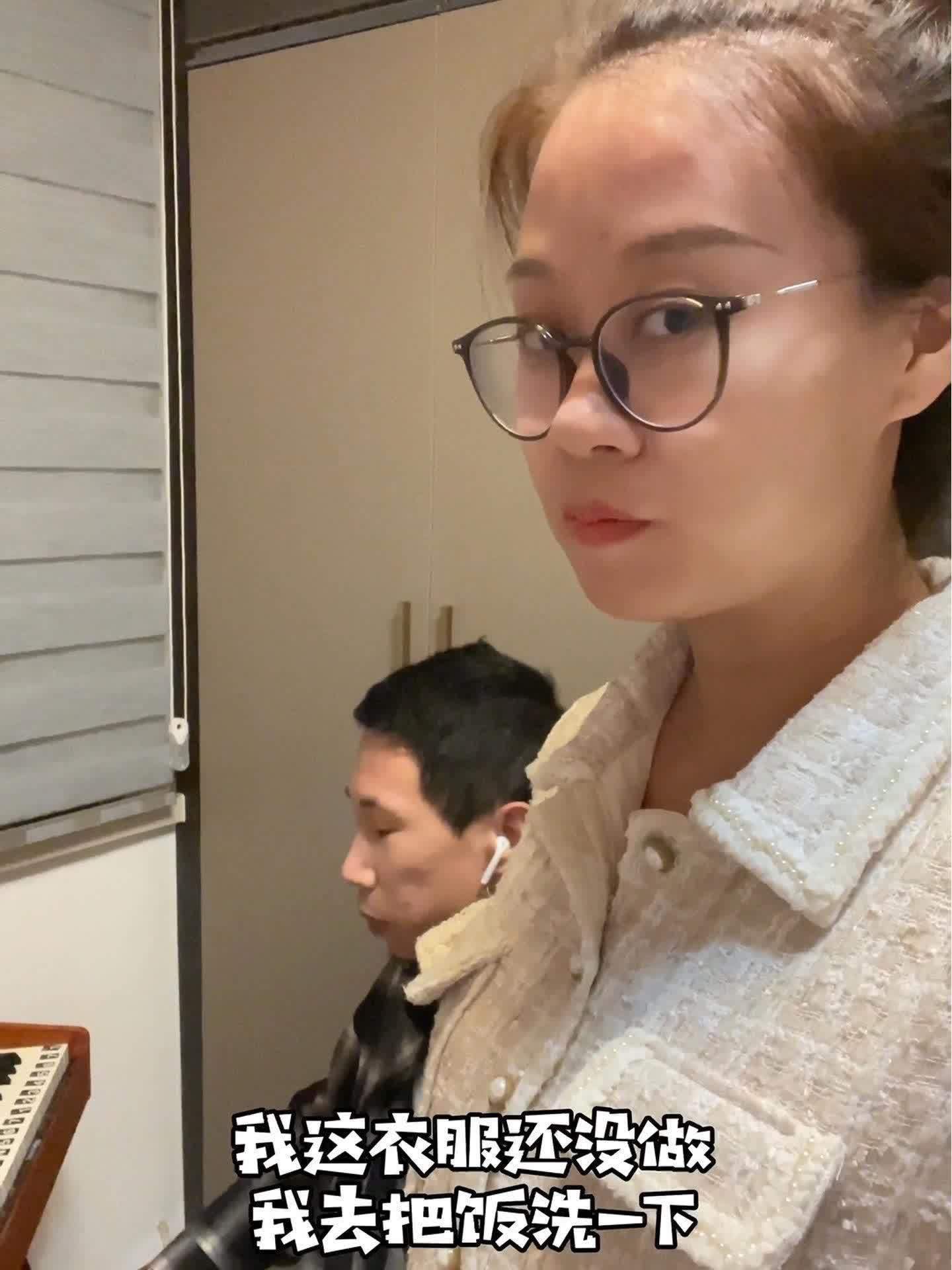 搞笑 你的行车记录仪里有不能说的秘密吗?夫妻日常