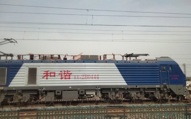 京局京段HXD3D0254牵引K22次列车(南宁-北京西)通过, UZ25G