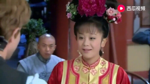 新还珠格格:小燕子好不容易抄完,不料一把火全烧了,小燕子爆哭