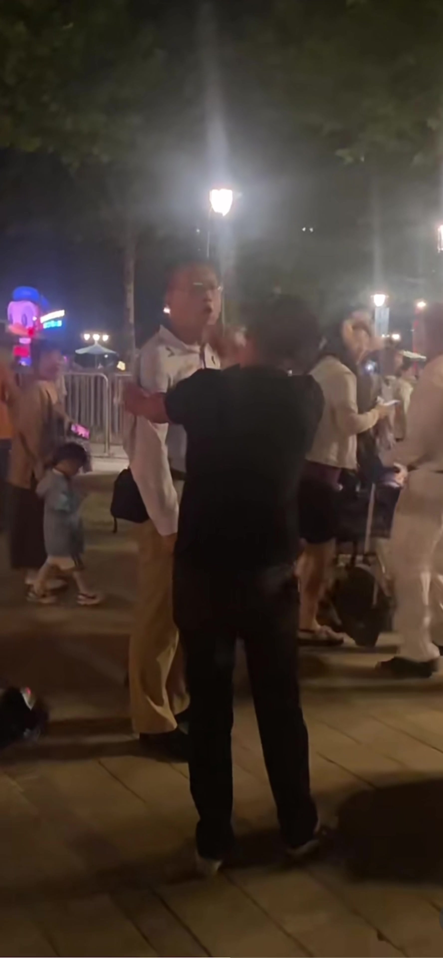 ...原视频出自小红书MinnieWang#上海迪士尼#上海迪士尼度假区#现场...