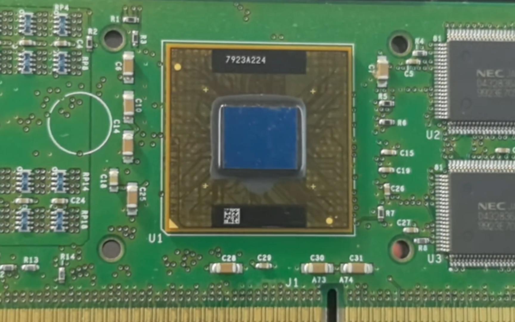 !有意思的老硬件~25年前发布的第一款奔腾三处理器~INTEL PENTIUM ...
