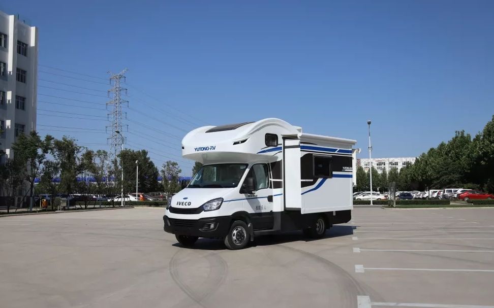 2019款国产依维柯自动挡C型房车视频