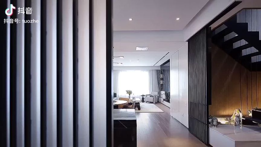 搞设计的对各种软件都很精通,是不是很酷。#设计装修 关注我