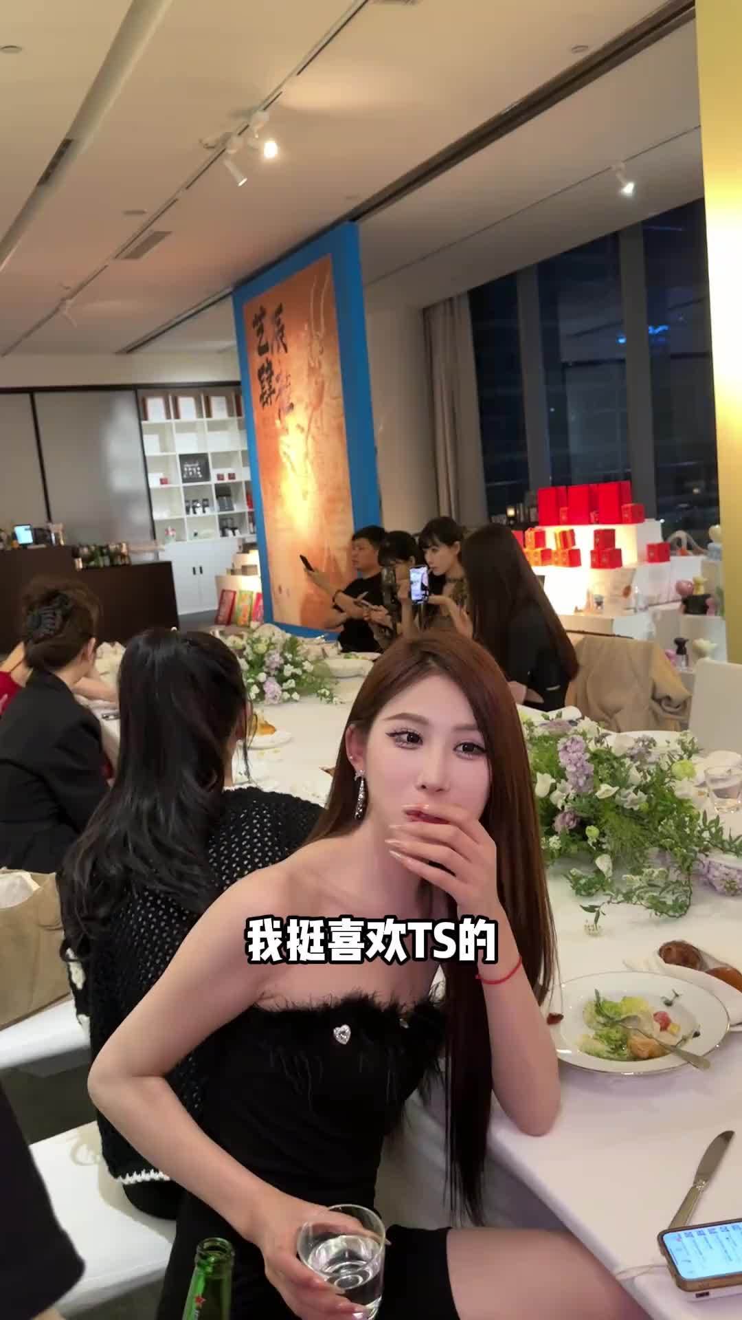 兄弟们,这算超额完成任务了吗?