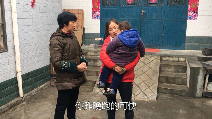 2岁孩子上唇系带磕断了,儿媳不放心要去看医生,婆婆却说没事
