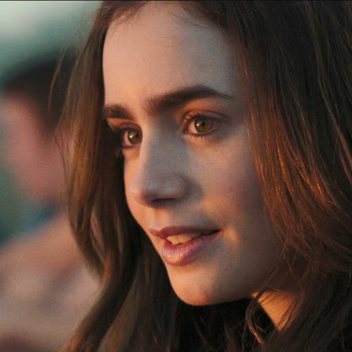 不是球球是邱邱 