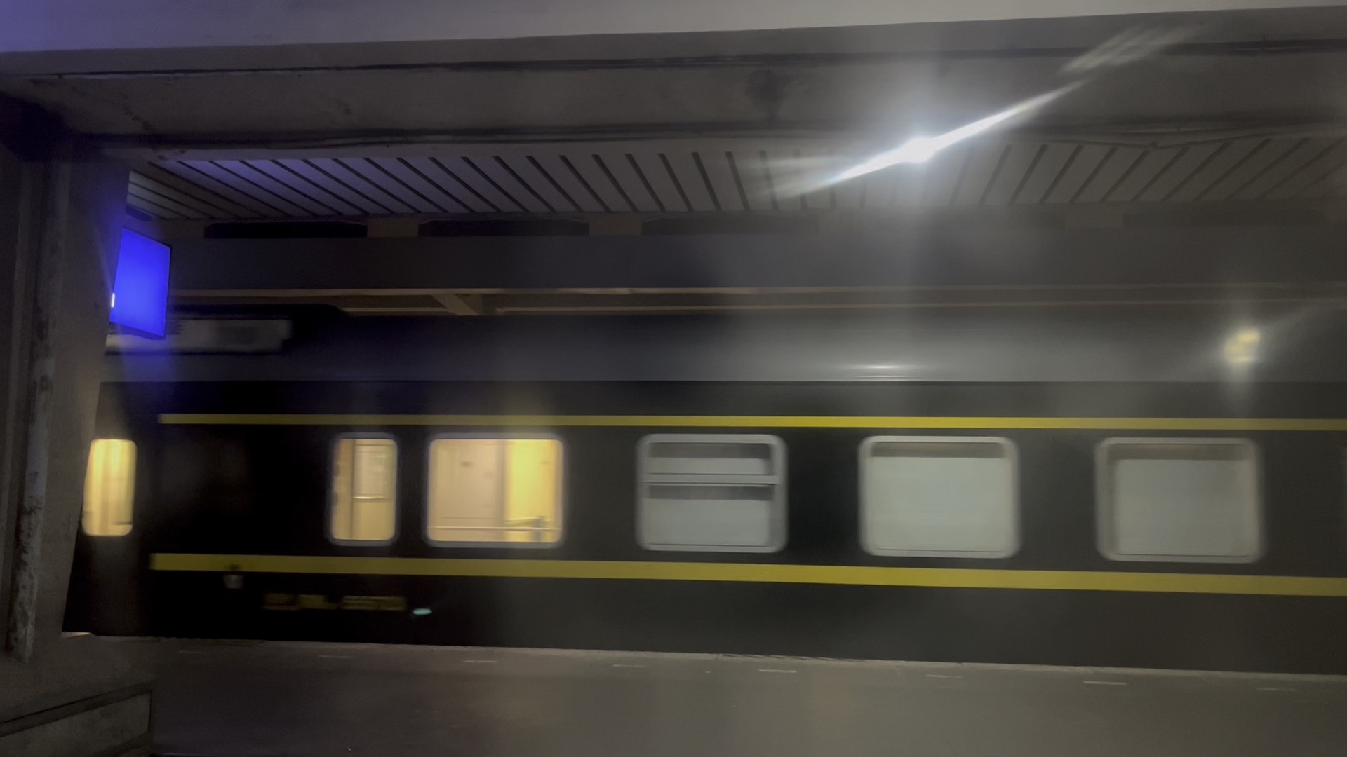 乘坐T116～T117次列车回老家天水第四集:陇海铁路郑州火车站至...