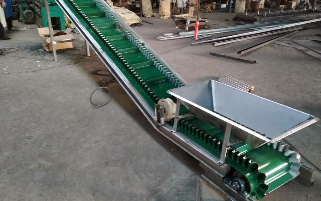 皮带输送机如何选用皮带?滚筒的角度怎么确定?