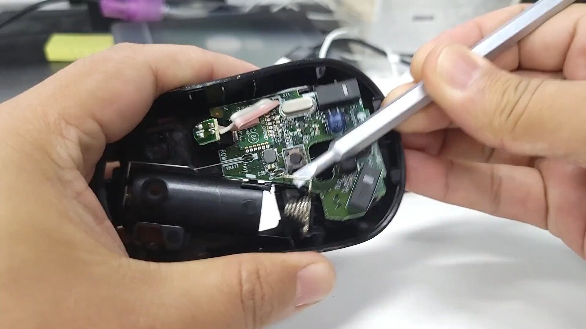 罗技M185无线鼠标拆解,滚轮采用光电编码器 #罗技鼠标 #