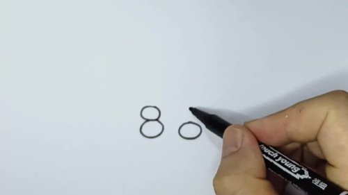 怎样一步一步画草莓熊简笔画