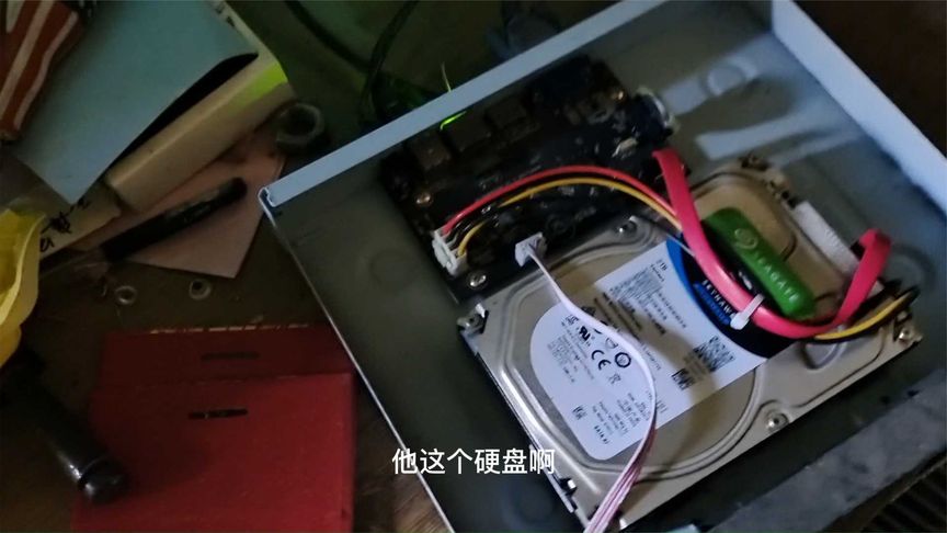 出趟远门维修监控摄像头,硬盘录像机显示格式化,台式电脑调试好