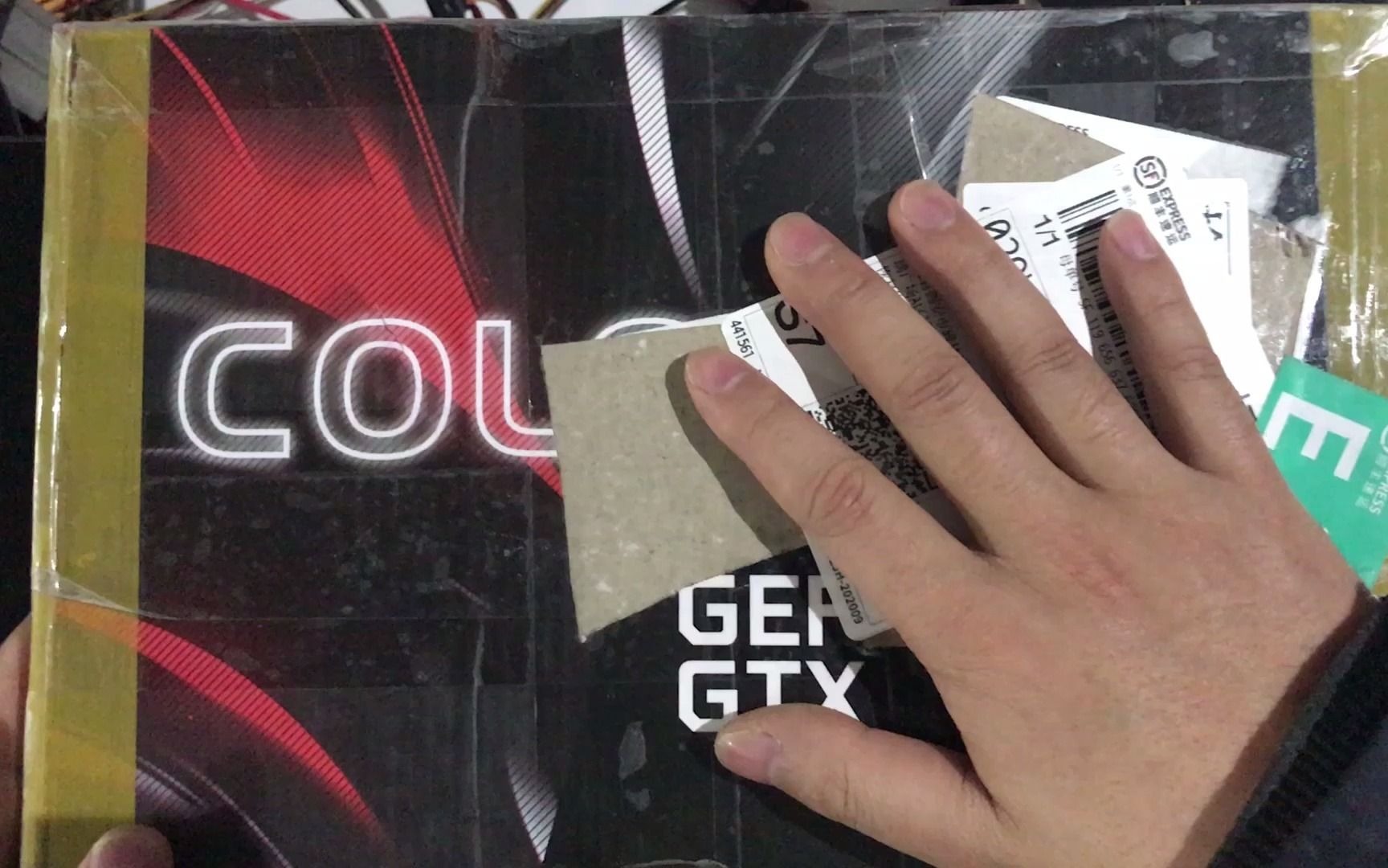 硬盘发出哒哒哒的声音,毋庸置疑,立刻断电,肯定是磁头在作怪。