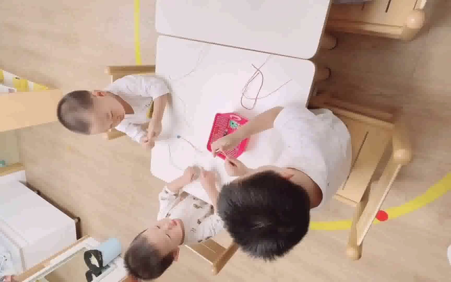 美丽的图画在孩子的手上完美呈现[爱心]画一画,串一串就是那么生动和...