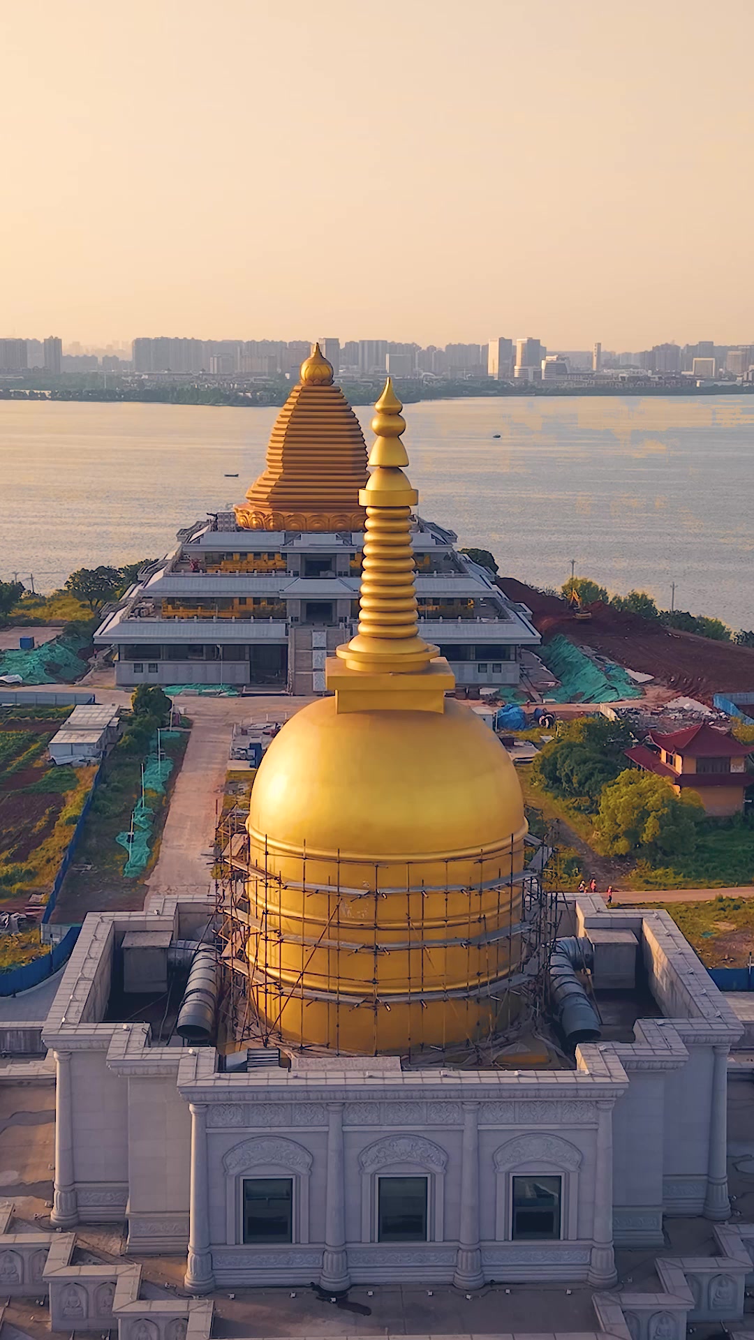 武汉江夏新晋“金色白塔”刷爆朋友圈! 别说你只知道古德寺,武汉这座...