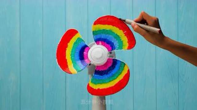 不会画画也能画出创意作品?学会利用小工具,秒变绘画.