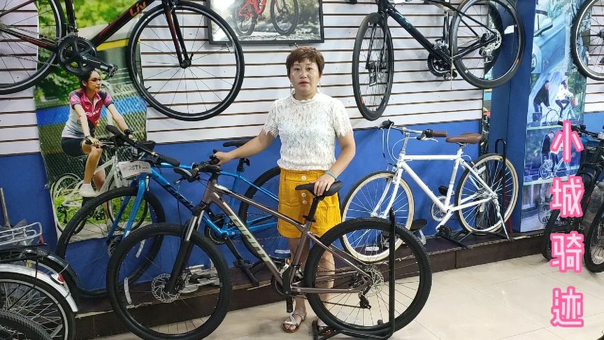 捷安特23款的山地自行车810,27.5轮组的性价比非常高,新款颜色