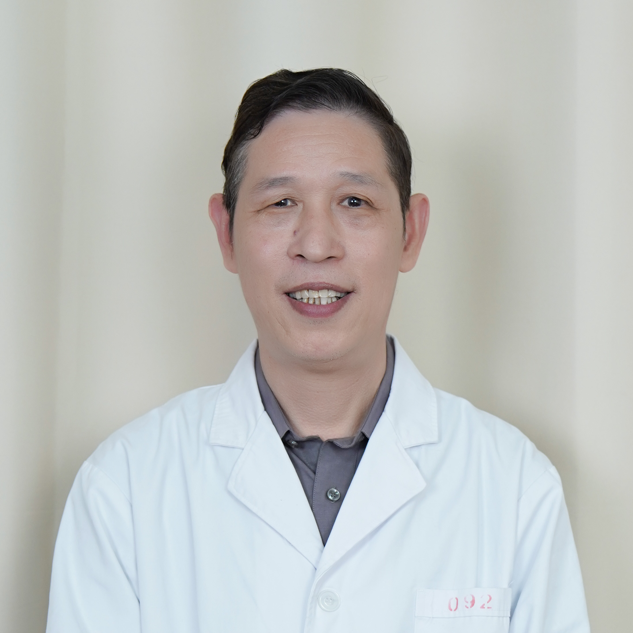 肝胆主任王江河 