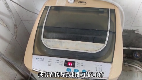 洗衣机洗涤脱水不转或者无力,有可能是皮带损坏造成的,教你如何更换