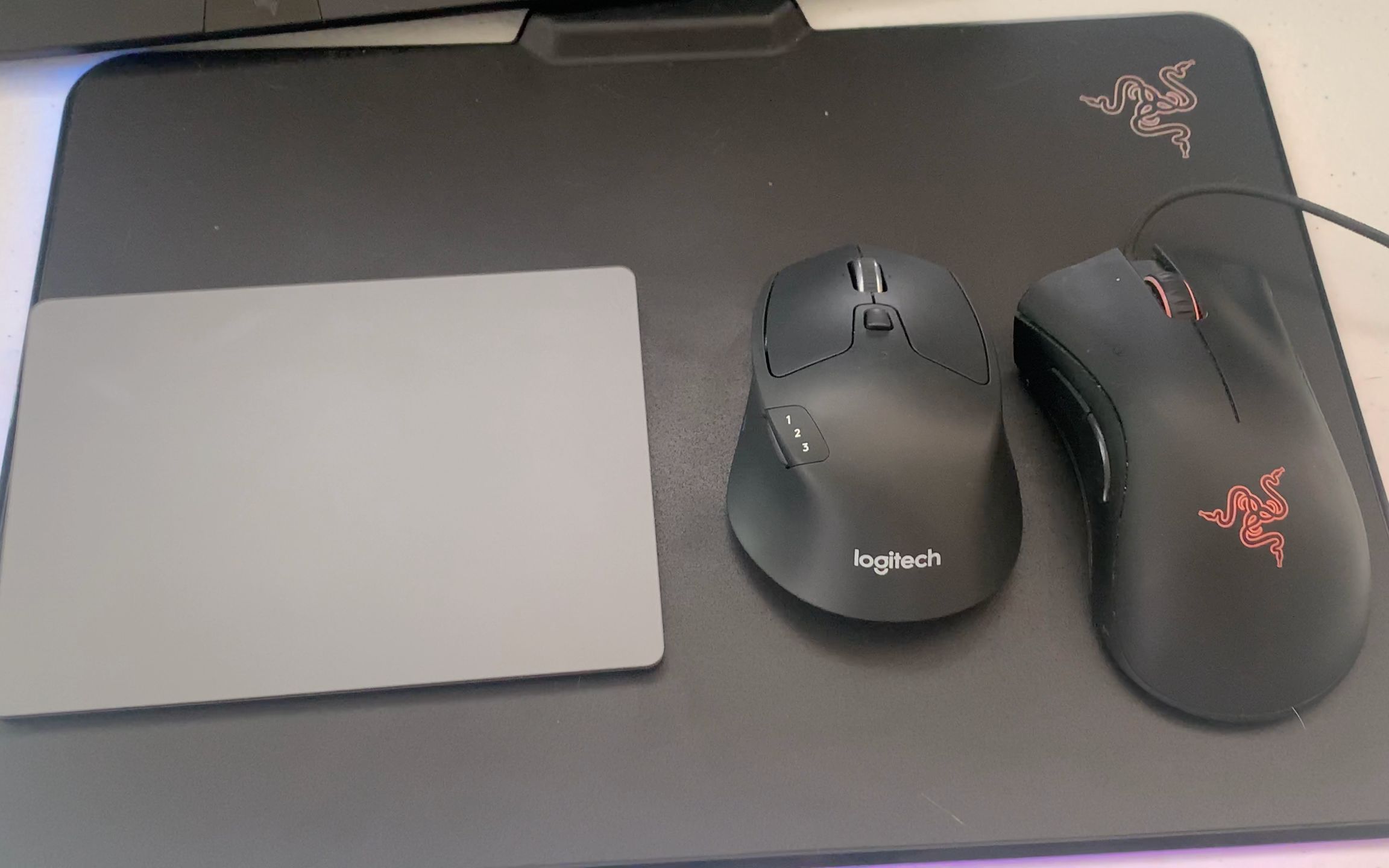 罗技M720 雷蛇游戏鼠标 苹果妙控板 评测