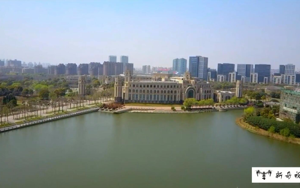 航拍上海市复旦大学风景优美环境宜人孕育人才的学校