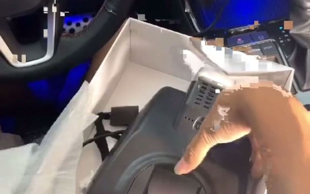 2020款丰田荣放RAV4专用行车记录仪,阅读灯取电免走线安装教程,...