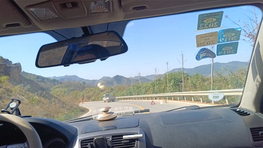 手动挡车下坡到底是空挡滑行省油还是带档滑行省油?今天亲测一下