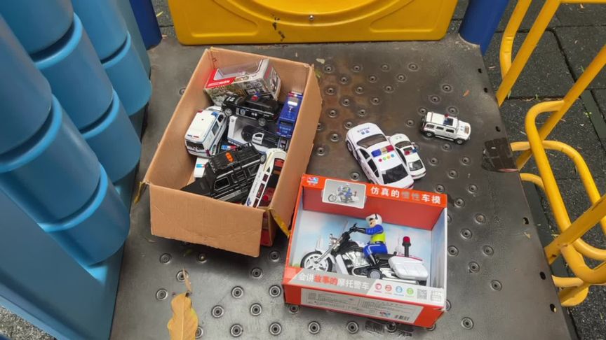 警车玩具惯性小汽车儿童110玩具车模型仿真男孩警察车越野车