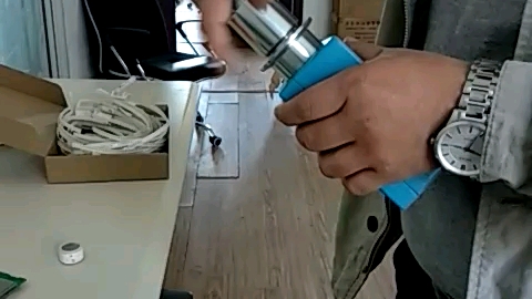 安装手套箱氧分析仪传感器