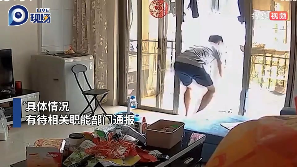 男子借住朋友家趁无人虐狗,被打小狗惨叫声不断,事后还多次否认