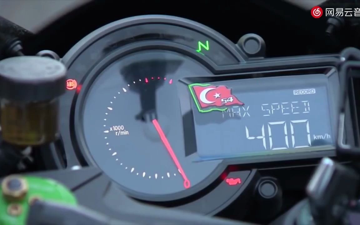 川崎H2世界摩托记录,26秒400km/s极速!