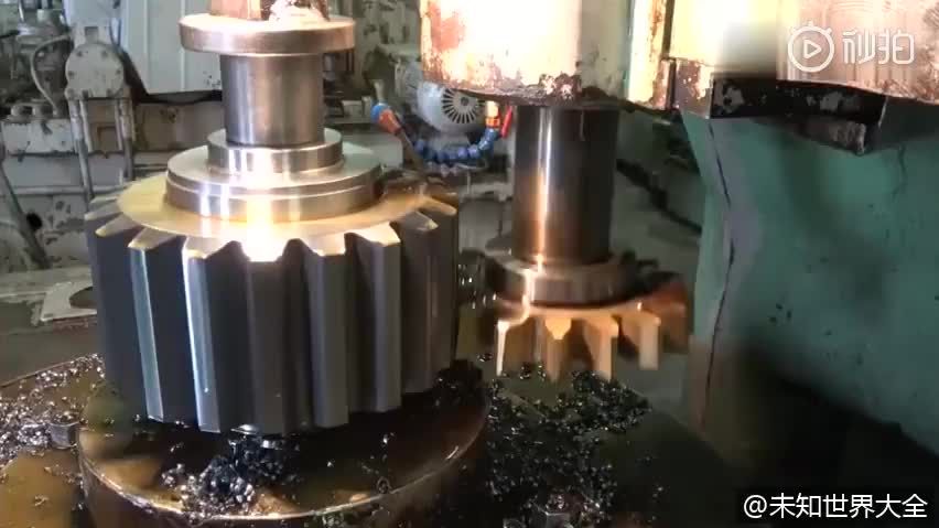 齿轮的轮齿是这样加工出来的?插齿刀上下切削就完事了