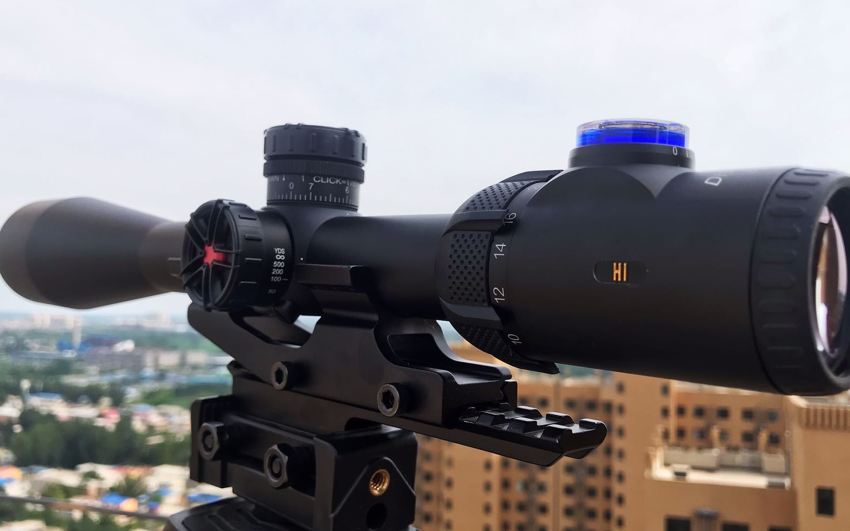 国内最高倍镜,到底能看多远?体验下千米外目标拉到眼前的感受