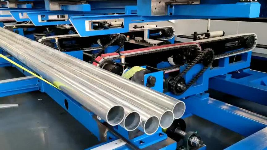 效率飙升数倍,节省了巨大人工成本的自动上料切管机