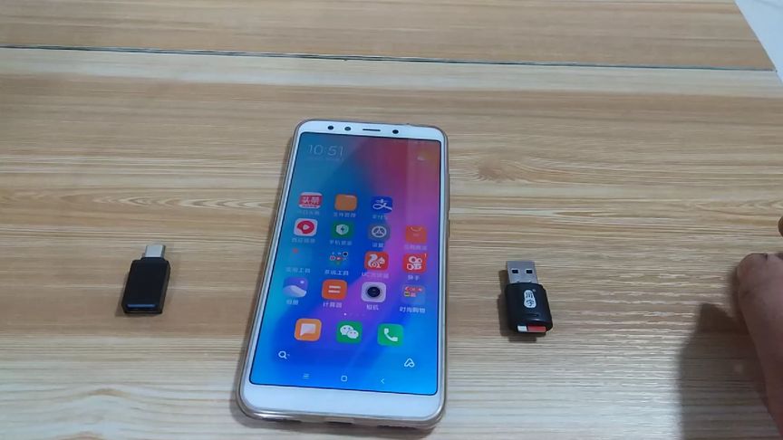 怎样把小米手机里的APP移动到U盘中,去电视里进行安装