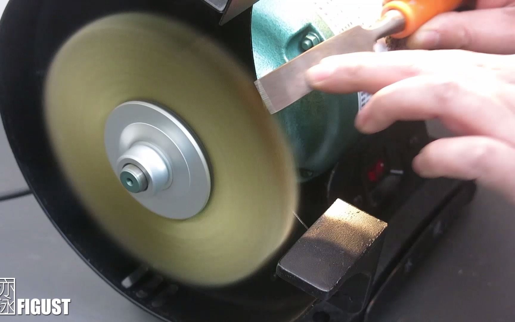 信民8寸砂轮砂带机H8280使用视频