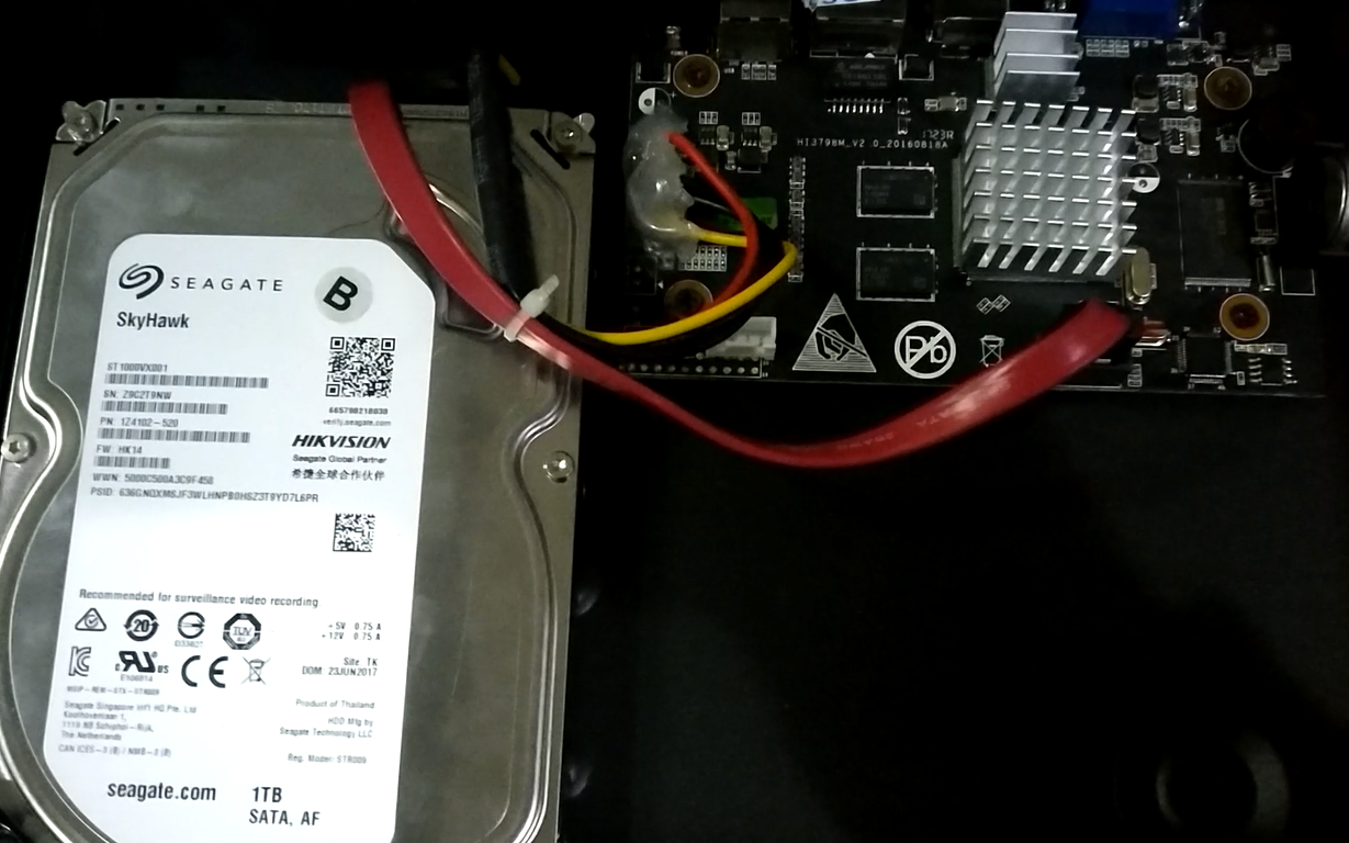 硬盘录像机该如何使用,拆机看看里面的构造简直,简单到爆