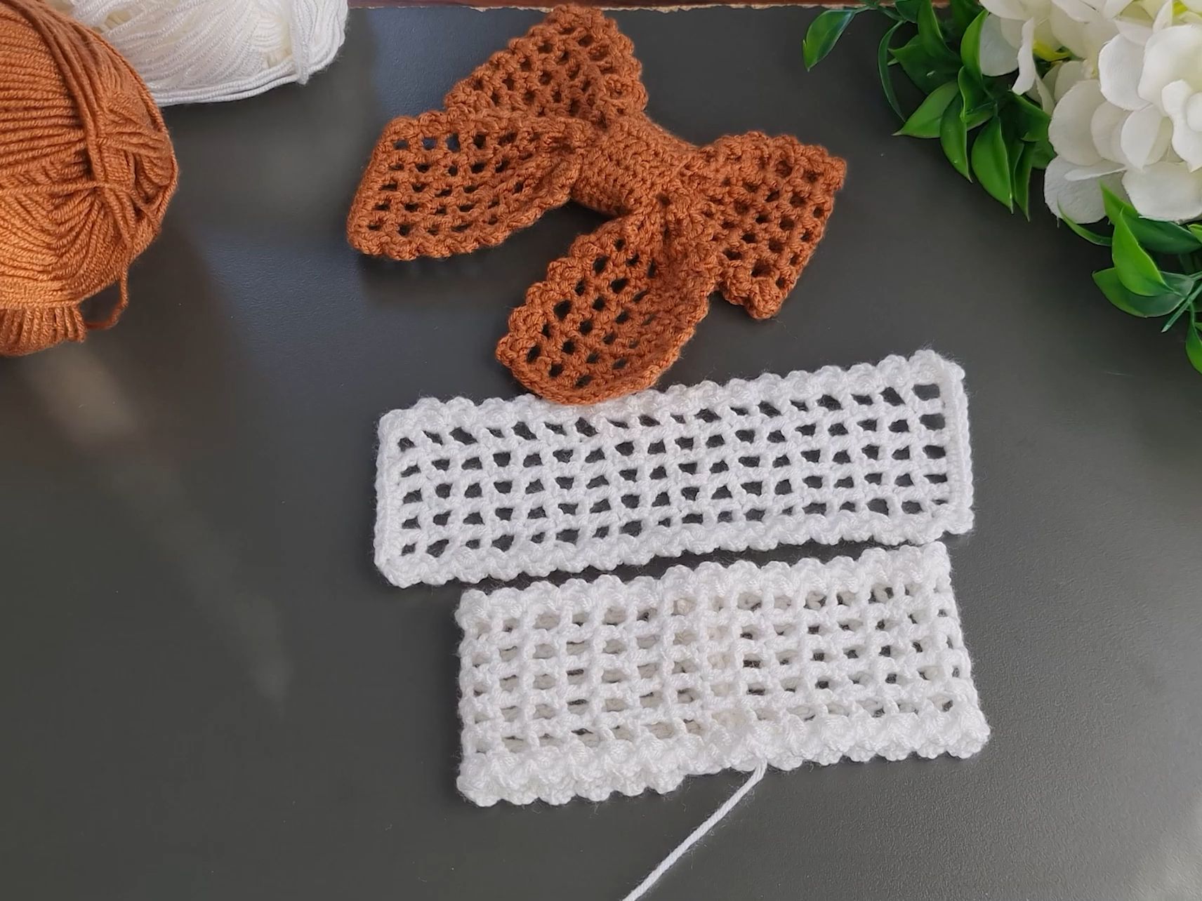 【钩针教程】零基础钩针编织教学,教你如何DIY好看的毛线毯子和花型...