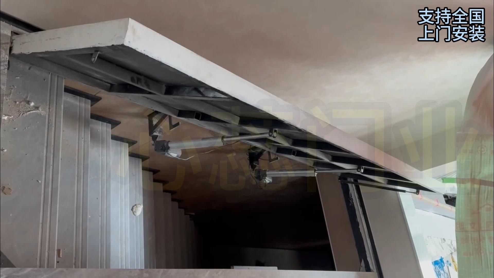 金昌市室外防水款不锈钢地下室隐形门楼梯口门