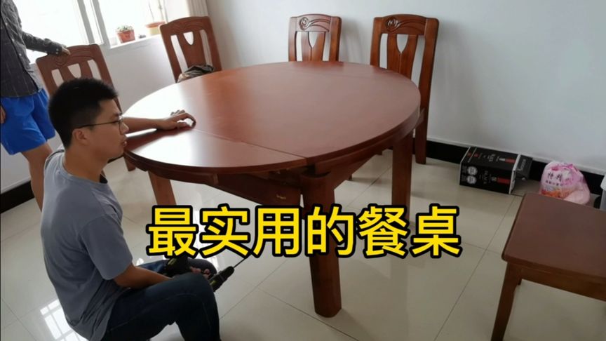 2000元的实木餐桌,真的非常实用,关键不变色