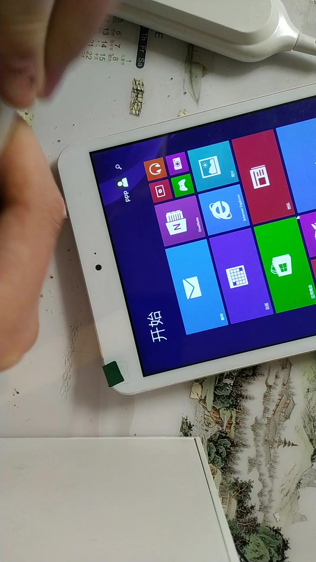 绿联转接线,microusb转usb的,连上回收到的昂达双系统。试用
