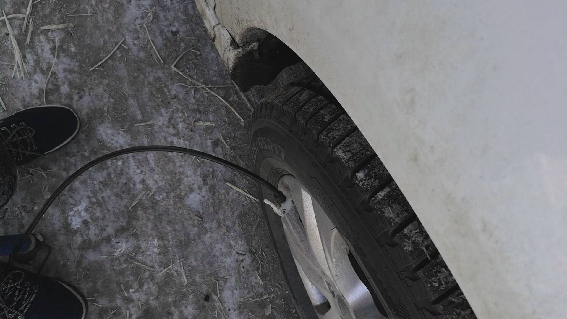 亲测小打气筒也能打轿车(づ ●─● )づ