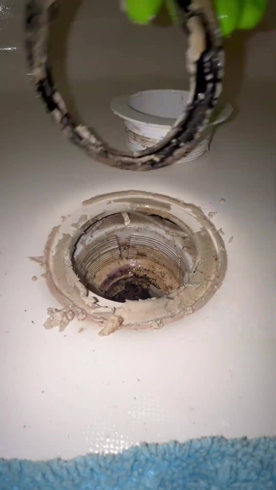 重新密封漏水的淋浴排水管#管道