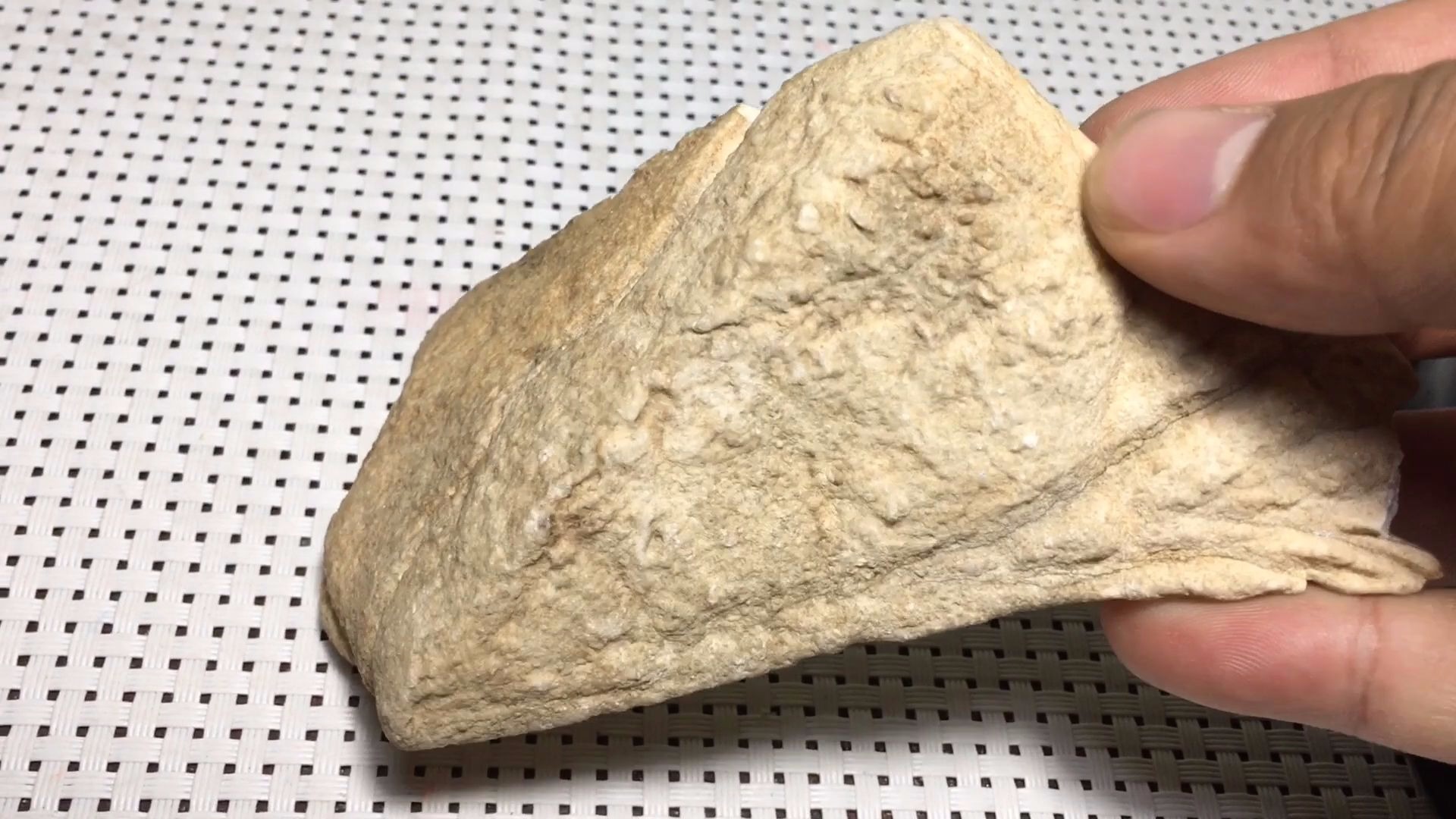 不懂木那翡翠原石怎么才算老?看完你就知道!
