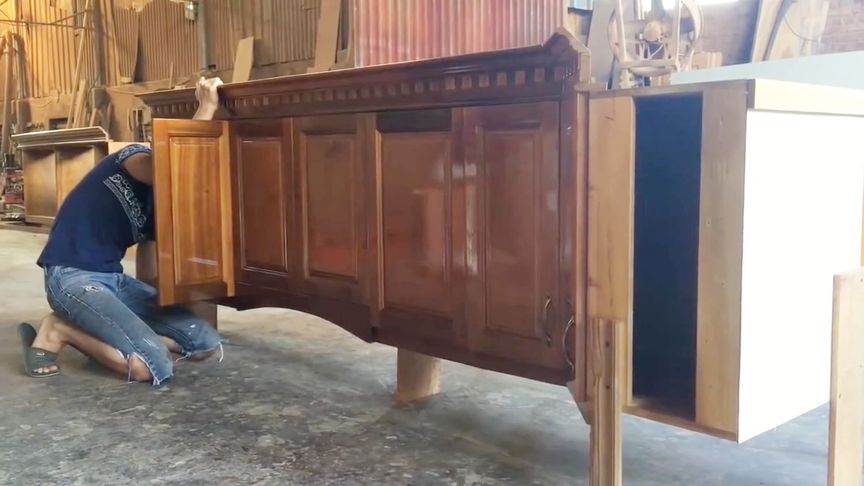 很不错的木工技术,看这位师傅是怎样加工制作厨房橱柜的