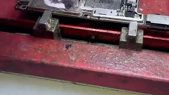 华为手机CPU虚焊问题正常使用不开机进恢复模式出现紧急备份亮红灯...